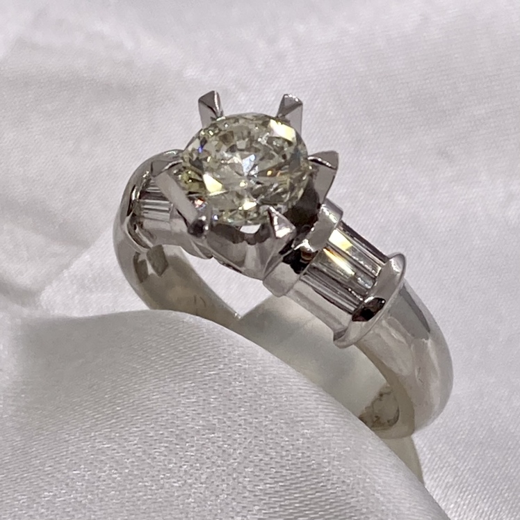 Pt900 リング ダイヤ1.02ct – キングラム